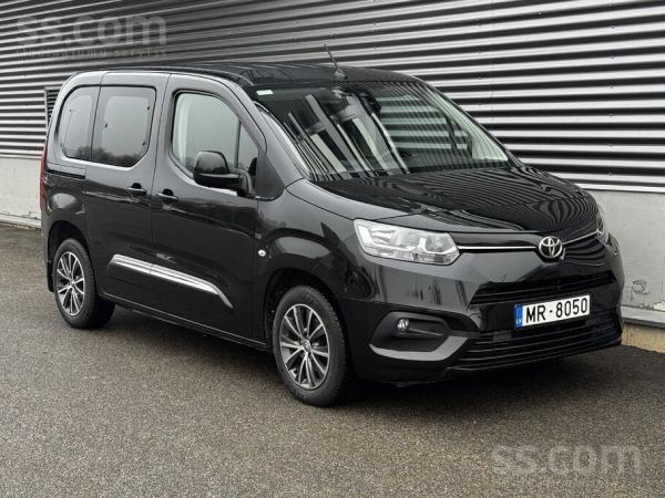 Black Toyota Proace 2020 in Riga, with an engine capacity of 1.50 L and mileage of 166 thousand km for 11900 €, photo 8 on AUTOMOTO.COM.LV