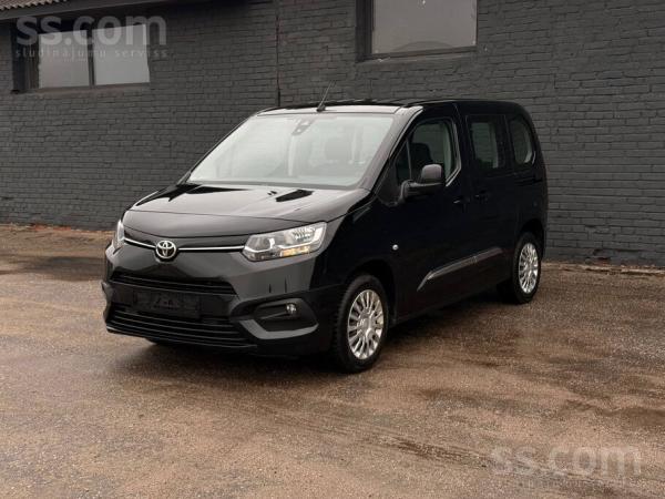 Black Toyota Proace 2021 in Daugavpils, with an engine capacity of 1.50 L and mileage of 113 thousand km for 12900 €, photo 1 on AUTOMOTO.COM.LV