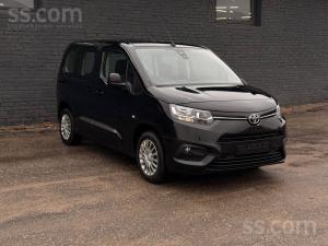 Black Toyota Proace 2021 in Daugavpils, with an engine capacity of 1.50 L and mileage of 113 thousand km for 12900 €, photo 3 on AUTOMOTO.COM.LV