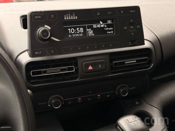 Black Toyota Proace 2021 in Daugavpils, with an engine capacity of 1.50 L and mileage of 113 thousand km for 12900 €, photo 9 on AUTOMOTO.COM.LV