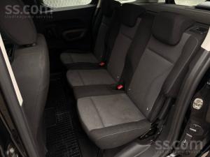 Black Toyota Proace 2021 in Daugavpils, with an engine capacity of 1.50 L and mileage of 113 thousand km for 12900 €, photo 12 on AUTOMOTO.COM.LV
