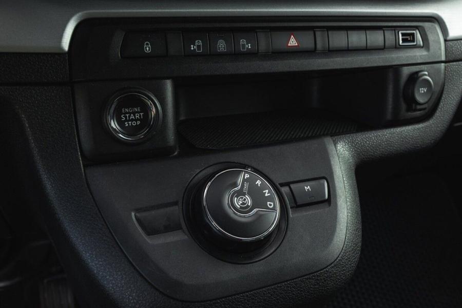 Melns Toyota Proace 2021 Ventspils, ar dzinēja tilpumu 2.00 L un nobraukumu 92 tūkst. km par 24500 €, foto 27 vietnē AUTOMOTO.COM.LV
