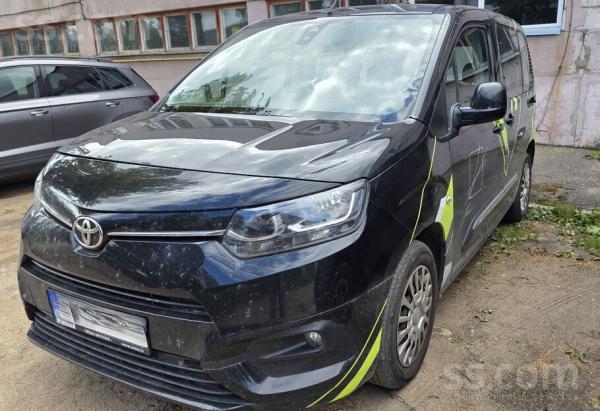 Melns Toyota Proace 2021 Daugavpils, ar dzinēja tilpumu 1.50 L un nobraukumu 173 tūkst. km par 8800 €, foto 3 vietnē AUTOMOTO.COM.LV