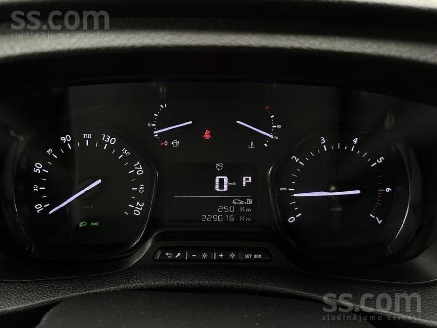 Melns Toyota Proace 2021 Rīga, ar dzinēja tilpumu 2.00 L un nobraukumu 230 tūkst. km par 19950 €, foto 22 vietnē AUTOMOTO.COM.LV