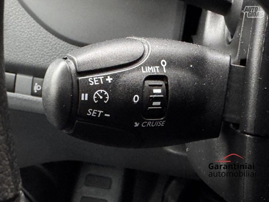 Black Toyota Proace 2022 in Avizieniai, with an engine capacity of 2.00 L and mileage of 105 thousand km for 22400 €, photo 13 on AUTOMOTO.COM.LV