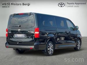 Black Toyota Proace 2023 in Riga, with an engine capacity of 2.00 L and mileage of 113 thousand km for 30990 €, photo 3 on AUTOMOTO.COM.LV