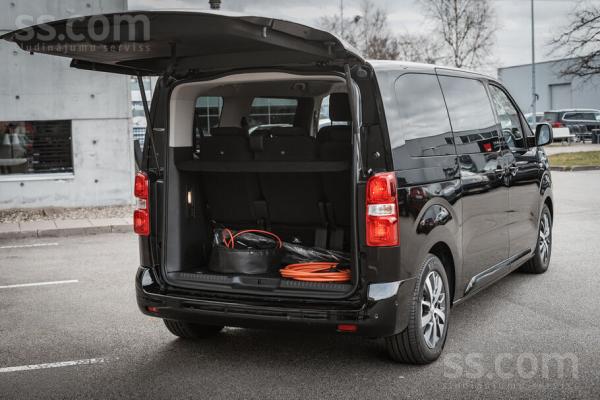 Black Toyota Proace 2024 in Riga, with an engine capacity of 2.00 L and mileage of 5 thousand km for 39900 €, photo 7 on AUTOMOTO.COM.LV