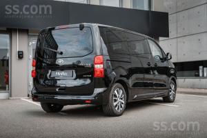 Black Toyota Proace 2024 in Riga, with an engine capacity of 2.00 L and mileage of 5 thousand km for 39900 €, photo 9 on AUTOMOTO.COM.LV
