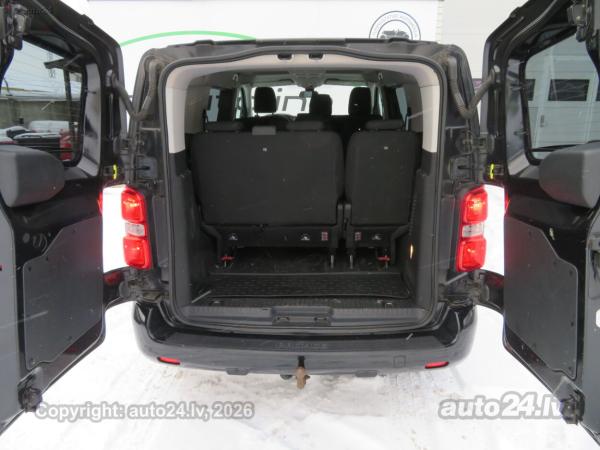 Black Toyota Proace 2017 in Tallinn, with an engine capacity of 1.60 L and mileage of 178 thousand km for 8800 €, photo 7 on AUTOMOTO.COM.LV