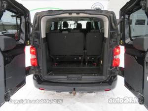 Black Toyota Proace 2017 in Tallinn, with an engine capacity of 1.60 L and mileage of 178 thousand km for 8800 €, photo 7 on AUTOMOTO.COM.LV