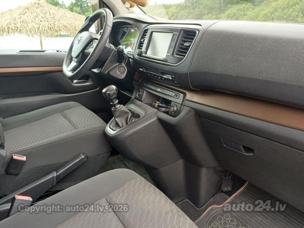 Melns Toyota Proace 2017 Tallina, ar dzinēja tilpumu 2.00 L un nobraukumu 160 tūkst. km par 16000 €, foto 8 vietnē AUTOMOTO.COM.LV