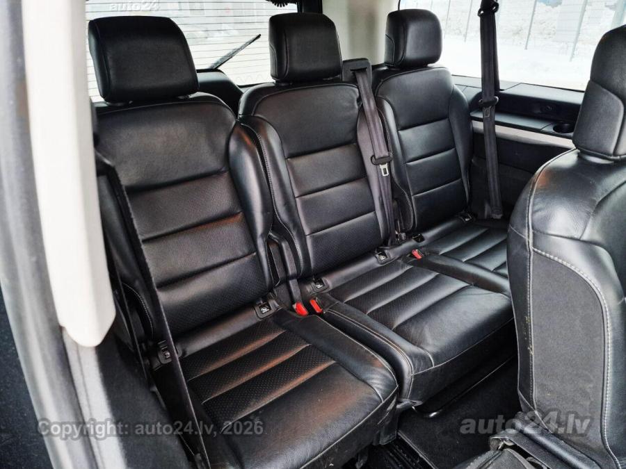 Black Toyota Proace 2018 in Tallinn, with an engine capacity of 2.00 L and mileage of 230 thousand km for 18800 €, photo 16 on AUTOMOTO.COM.LV
