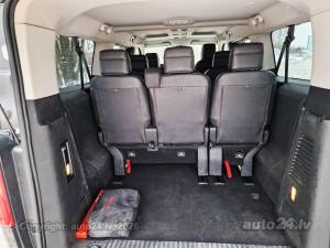 Black Toyota Proace 2018 in Tallinn, with an engine capacity of 2.00 L and mileage of 230 thousand km for 18800 €, photo 17 on AUTOMOTO.COM.LV