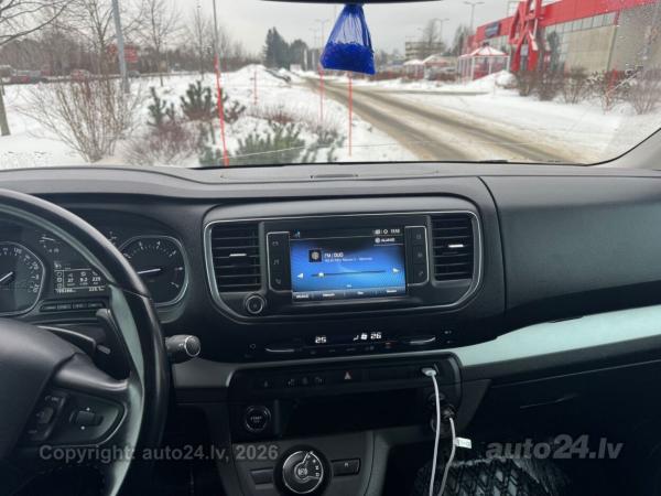 Black Toyota Proace 2018 in Tallinn, with an engine capacity of 2.00 L and mileage of 199 thousand km for 22999 €, photo 10 on AUTOMOTO.COM.LV