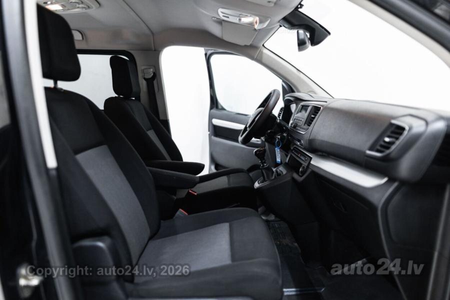 Black Toyota Proace 2018 in Tallinn, with an engine capacity of 1.60 L and mileage of 245 thousand km for 11999 €, photo 11 on AUTOMOTO.COM.LV