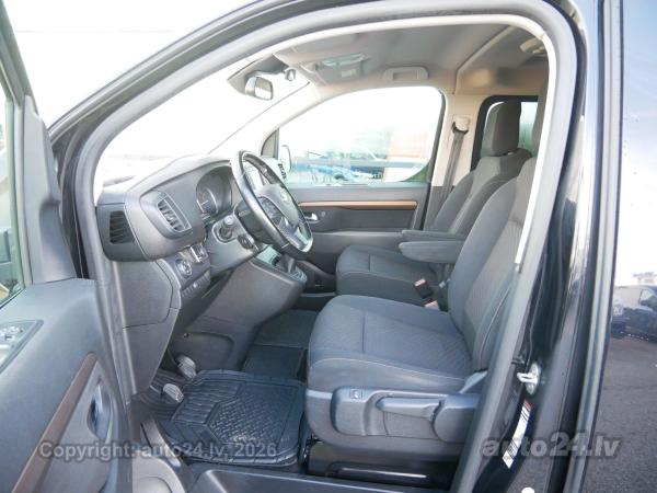 Black Toyota Proace 2019 in Tallinn, with an engine capacity of 1.50 L and mileage of 294 thousand km for 14990 €, photo 8 on AUTOMOTO.COM.LV