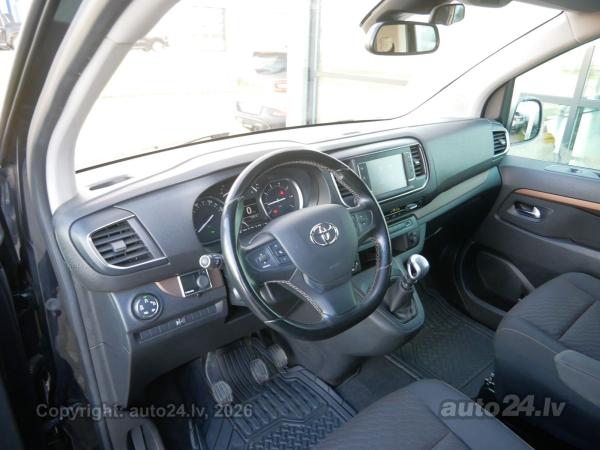 Black Toyota Proace 2019 in Tallinn, with an engine capacity of 1.50 L and mileage of 294 thousand km for 14990 €, photo 9 on AUTOMOTO.COM.LV