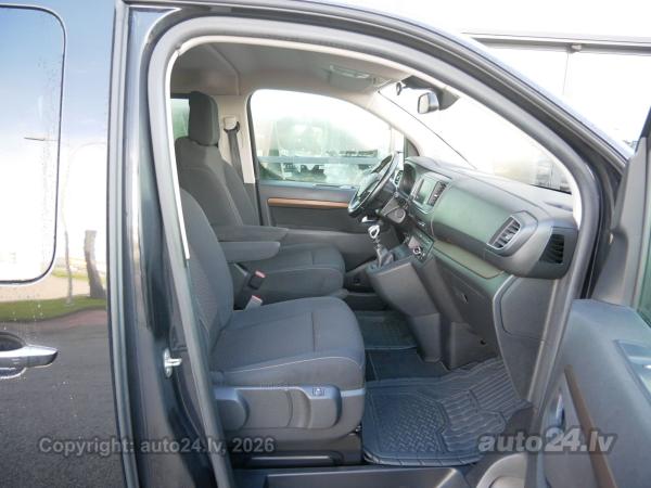 Black Toyota Proace 2019 in Tallinn, with an engine capacity of 1.50 L and mileage of 294 thousand km for 14990 €, photo 10 on AUTOMOTO.COM.LV