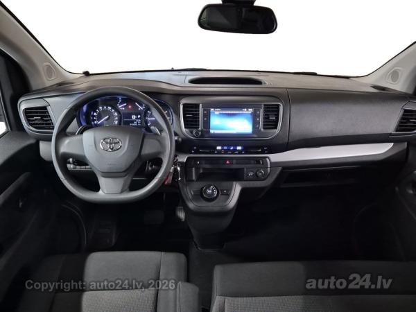 Black Toyota Proace 2023 in Tallinn, with an engine capacity of 2.00 L and mileage of 44 thousand km for 33990 €, photo 2 on AUTOMOTO.COM.LV