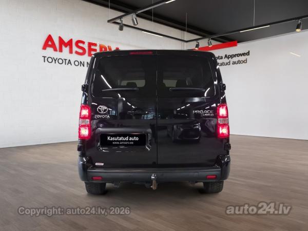Black Toyota Proace 2023 in Tallinn, with an engine capacity of 2.00 L and mileage of 44 thousand km for 33990 €, photo 5 on AUTOMOTO.COM.LV