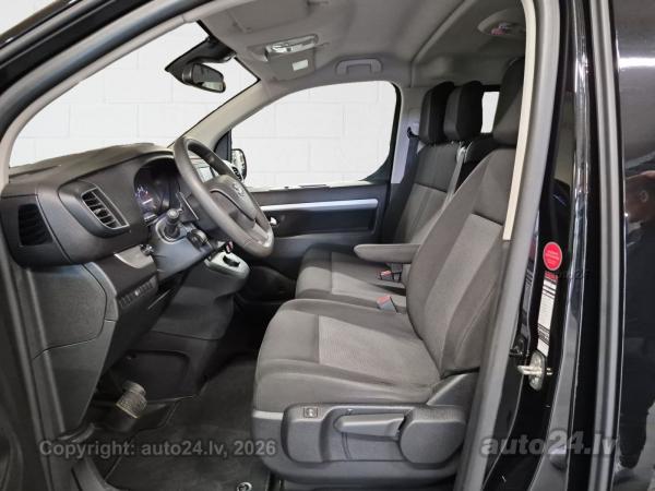 Black Toyota Proace 2023 in Tallinn, with an engine capacity of 2.00 L and mileage of 44 thousand km for 33990 €, photo 10 on AUTOMOTO.COM.LV