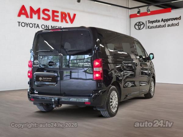 Black Toyota Proace 2023 in Tallinn, with an engine capacity of 2.00 L and mileage of 97 thousand km for 29900 €, photo 2 on AUTOMOTO.COM.LV