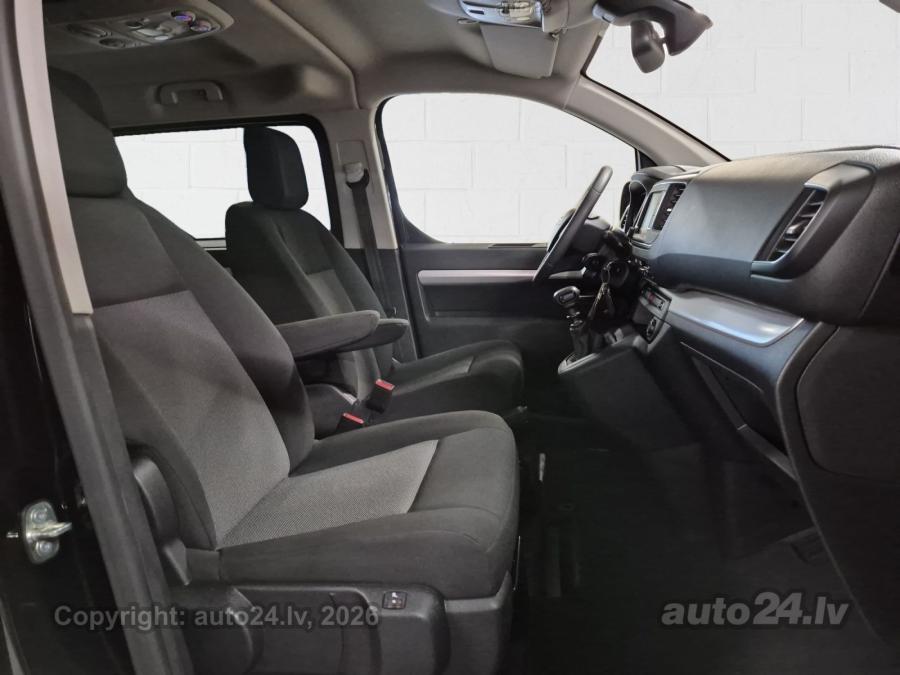 Black Toyota Proace 2023 in Tallinn, with an engine capacity of 2.00 L and mileage of 97 thousand km for 29900 €, photo 7 on AUTOMOTO.COM.LV