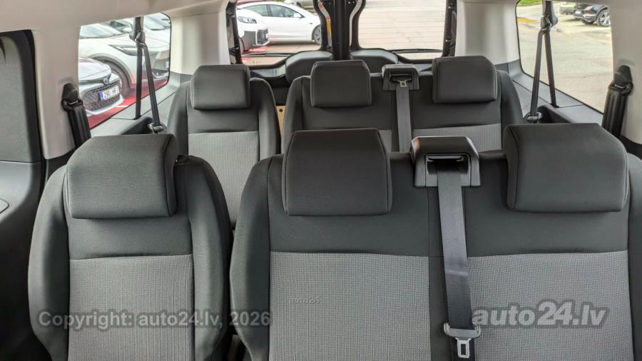 Black Toyota Proace 2024 in Tallinn, with an engine capacity of 2.00 L and mileage of 39 thousand km for 33990 €, photo 12 on AUTOMOTO.COM.LV