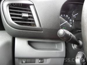 Zils Toyota Proace 2017 Valka, ar dzinēja tilpumu 2.00 L un nobraukumu 230 tūkst. km par 8800 €, foto 13 vietnē AUTOMOTO.COM.LV