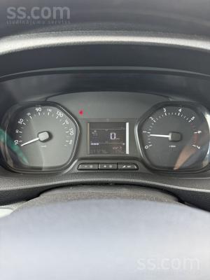 Blue Toyota Proace 2019 in Aizkraukle, with an engine capacity of 1.60 L and mileage of 73 thousand km for 12900 €, photo 6 on AUTOMOTO.COM.LV