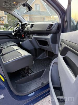 Blue Toyota Proace 2019 in Aizkraukle, with an engine capacity of 1.60 L and mileage of 73 thousand km for 12900 €, photo 8 on AUTOMOTO.COM.LV