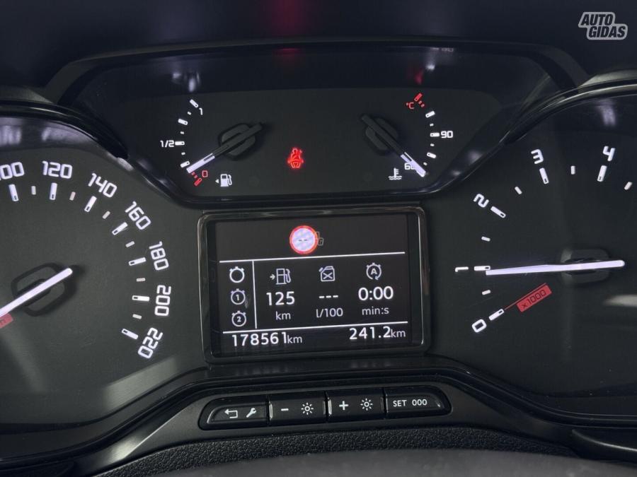 Blue Toyota Proace 2022 in Avizieniai, with an engine capacity of 1.20 L and mileage of 179 thousand km for 12950 €, photo 9 on AUTOMOTO.COM.LV