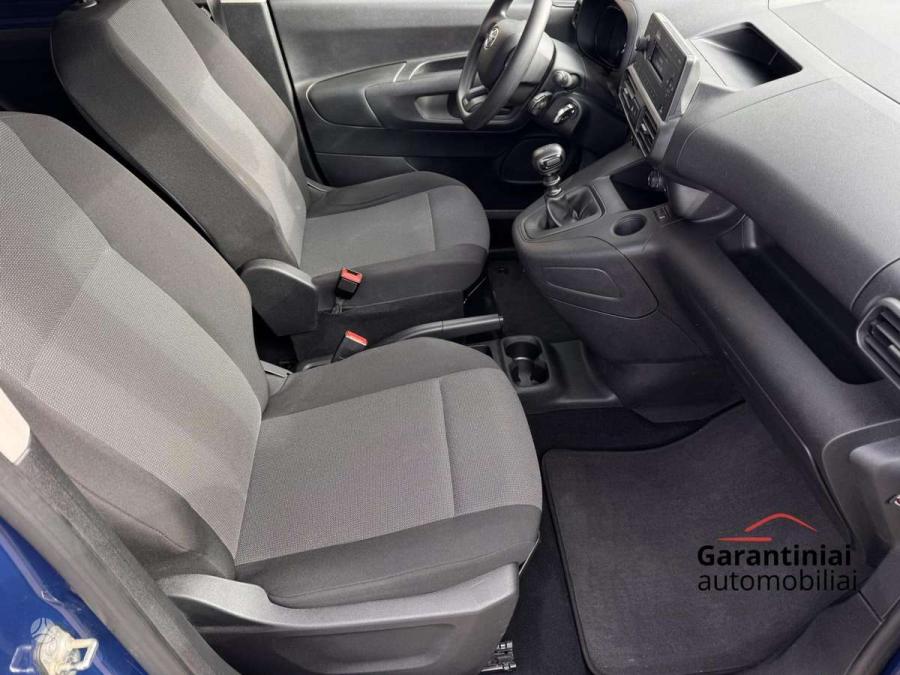 Blue Toyota Proace 2022 in Vilnius, with an engine capacity of 1.20 L and mileage of 179 thousand km for 12950 €, photo 5 on AUTOMOTO.COM.LV