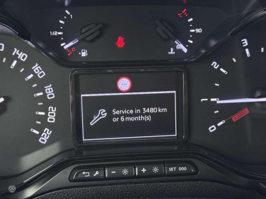 Blue Toyota Proace 2022 in Vilnius, with an engine capacity of 1.20 L and mileage of 179 thousand km for 12950 €, photo 10 on AUTOMOTO.COM.LV