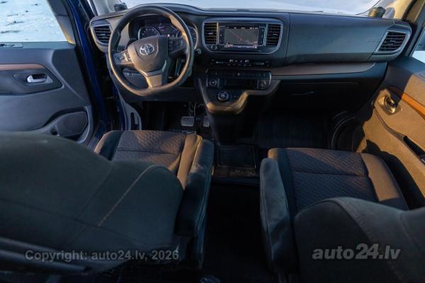 Zils Toyota Proace 2018 Tallina, ar dzinēja tilpumu 2.00 L un nobraukumu 333 tūkst. km par 16600 €, foto 10 vietnē AUTOMOTO.COM.LV
