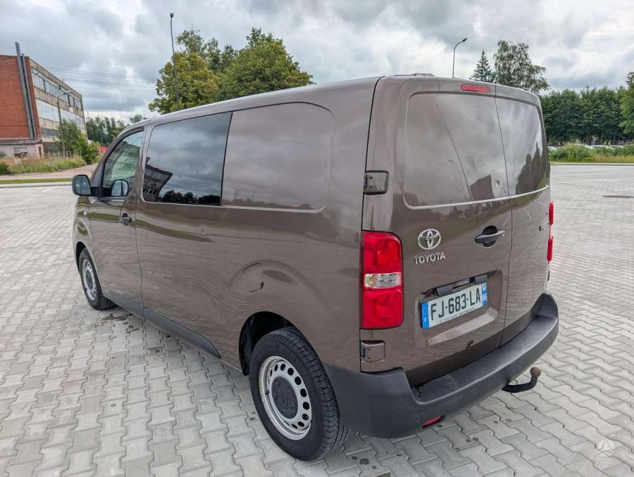 Brūns Toyota Proace 2019 Tauragė, ar dzinēja tilpumu 2.00 L un nobraukumu 124 tūkst. km par 11495 €, foto 8 vietnē AUTOMOTO.COM.LV