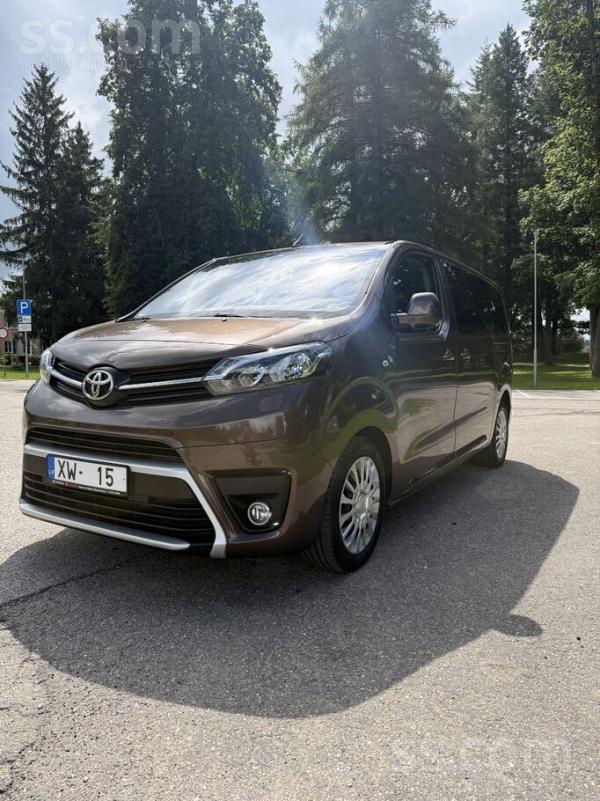 Brown Toyota Proace 2017 in Jelgava, with an engine capacity of 1.60 L and mileage of 126 thousand km for 16900 €, photo 1 on AUTOMOTO.COM.LV