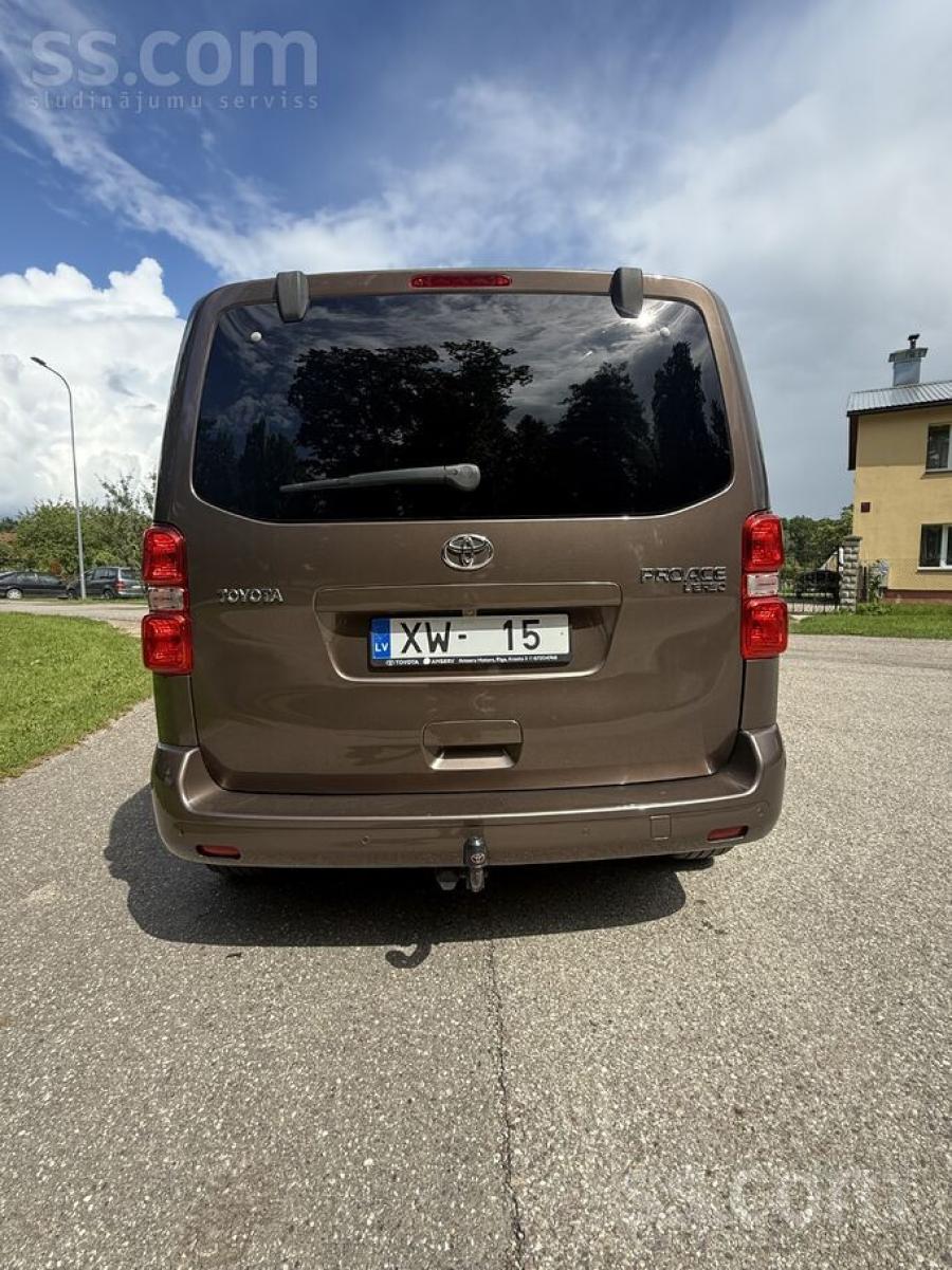 Brūns Toyota Proace 2017 Jelgava, ar dzinēja tilpumu 1.60 L un nobraukumu 126 tūkst. km par 16900 €, foto 7 vietnē AUTOMOTO.COM.LV