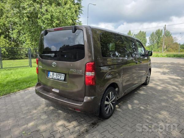 Brown Toyota Proace 2017 in Riga, with an engine capacity of 2.00 L and mileage of 68 thousand km for 22000 €, photo 3 on AUTOMOTO.COM.LV
