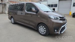 Brūns Toyota Proace 2017 Rīga, ar dzinēja tilpumu 2.00 L un nobraukumu 259 tūkst. km par 13500 €, foto 3 vietnē AUTOMOTO.COM.LV