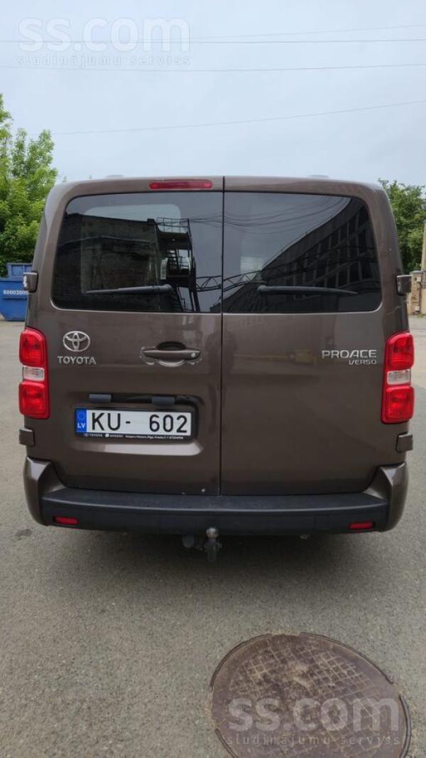 Brown Toyota Proace 2017 in Riga, with an engine capacity of 2.00 L and mileage of 259 thousand km for 13500 €, photo 6 on AUTOMOTO.COM.LV