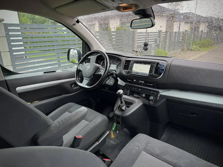 Brown Toyota Proace 2018 in Jelgava, with an engine capacity of 2.00 L and mileage of 123 thousand km for 19800 €, photo 14 on AUTOMOTO.COM.LV