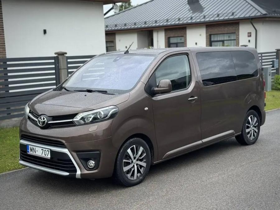 Brown Toyota Proace 2018 in Jelgava, with an engine capacity of 2.00 L and mileage of 123 thousand km for 19800 €, photo 27 on AUTOMOTO.COM.LV
