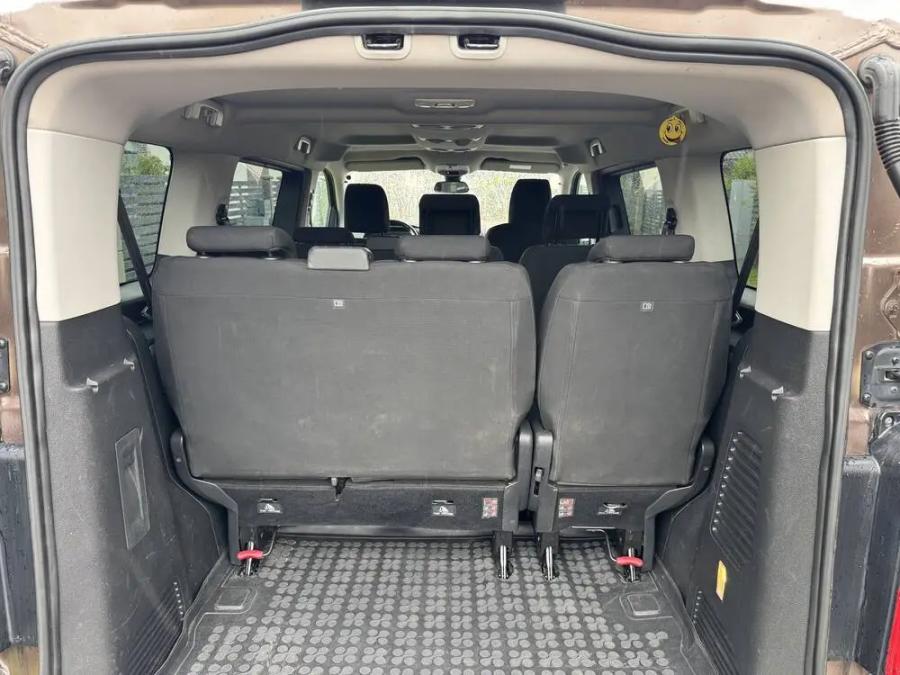 Brown Toyota Proace 2018 in Jelgava, with an engine capacity of 2.00 L and mileage of 123 thousand km for 19800 €, photo 30 on AUTOMOTO.COM.LV
