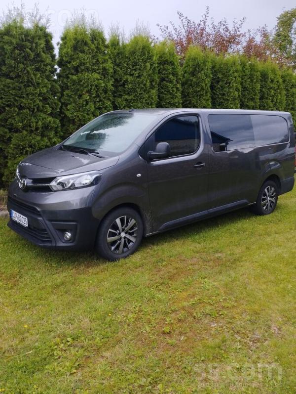 Brown Toyota Proace 2018 in Riga, with an engine capacity of 2.00 L and mileage of 257 thousand km for 14500 €, photo 1 on AUTOMOTO.COM.LV