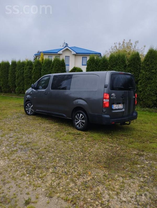 Brown Toyota Proace 2018 in Riga, with an engine capacity of 2.00 L and mileage of 257 thousand km for 135006 €, photo 5 on AUTOMOTO.COM.LV
