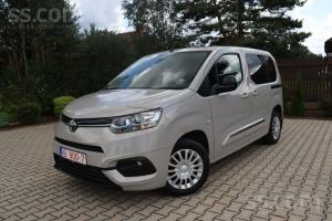 Brown Toyota Proace 2022 in Riga, with an engine capacity of 1.50 L and mileage of 172 thousand km for 11990 €, photo 1 on AUTOMOTO.COM.LV