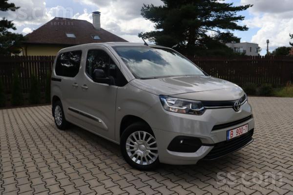 Brown Toyota Proace 2022 in Riga, with an engine capacity of 1.50 L and mileage of 172 thousand km for 11990 €, photo 2 on AUTOMOTO.COM.LV