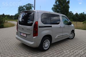 Brown Toyota Proace 2022 in Riga, with an engine capacity of 1.50 L and mileage of 172 thousand km for 11990 €, photo 5 on AUTOMOTO.COM.LV