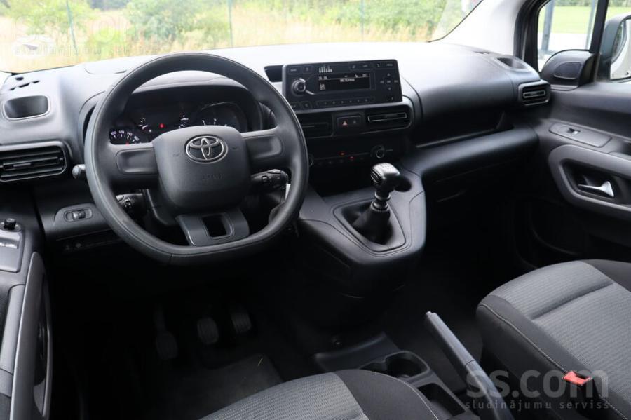 Brown Toyota Proace 2022 in Riga, with an engine capacity of 1.50 L and mileage of 172 thousand km for 11990 €, photo 12 on AUTOMOTO.COM.LV